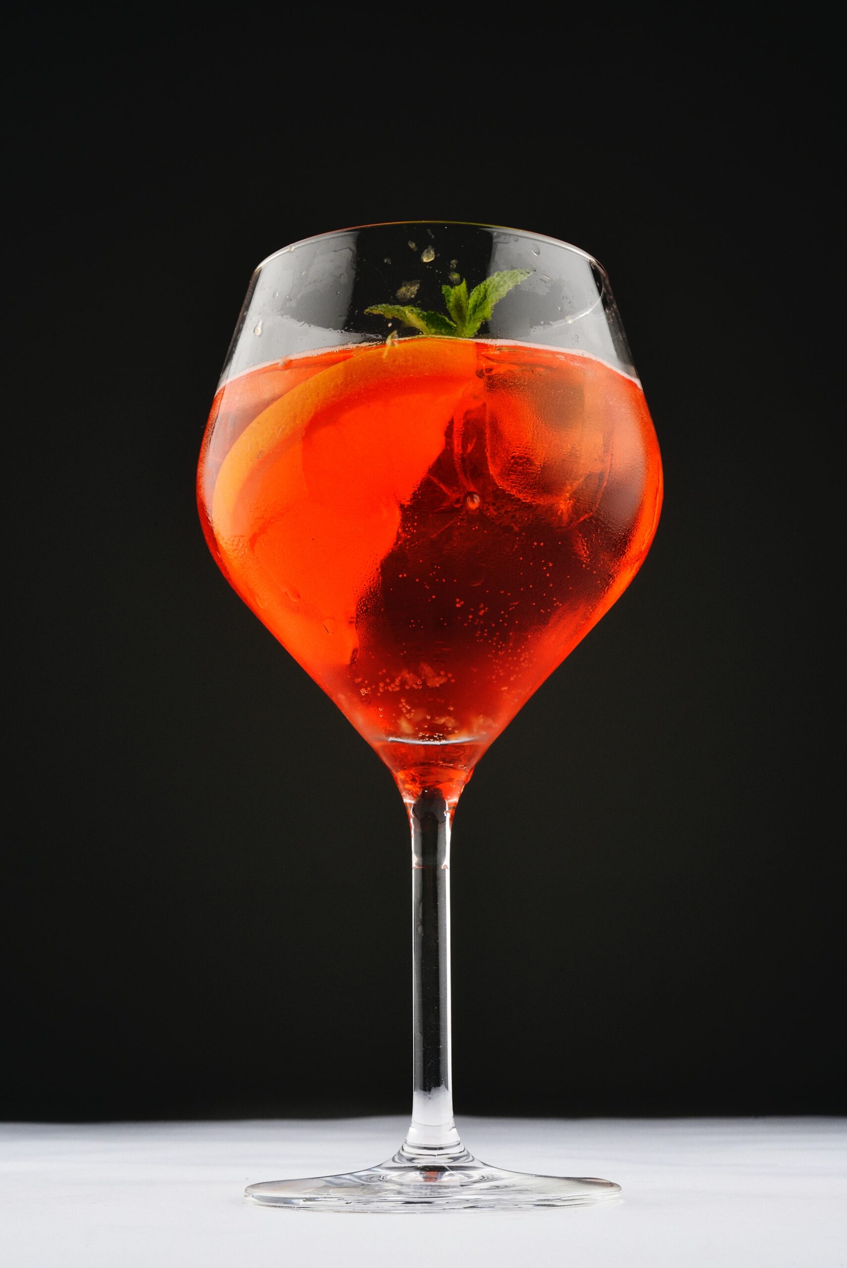 Campari Spritz cocktail maken - recept | Cocktailtjes